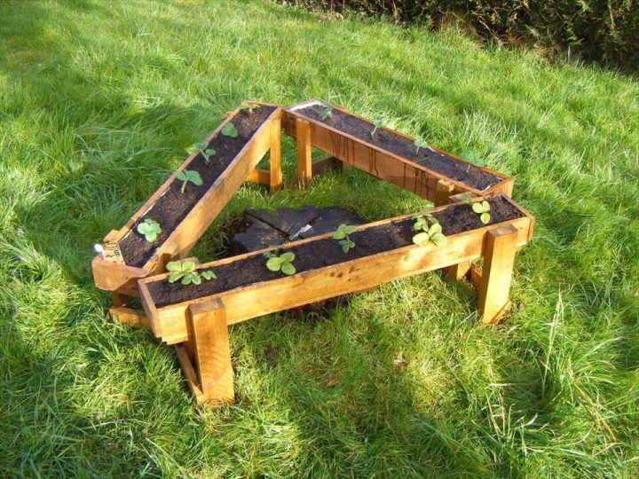 3 Tiered Pallet Triangular Garden Planter