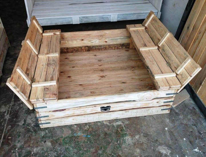 DIY Pallet Sandbox or Sand Pit for Kiddies